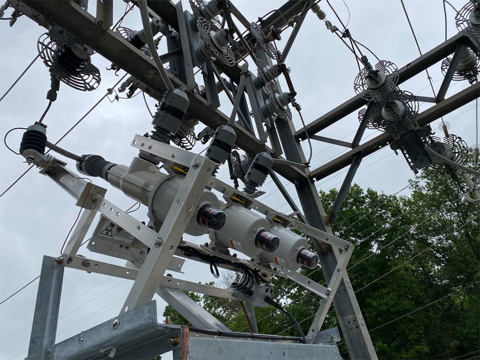 12kV recloser replacement and SCADA installations - Luzco Technologies, LLC